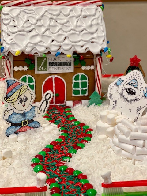 2021 Gingerbread Home Build